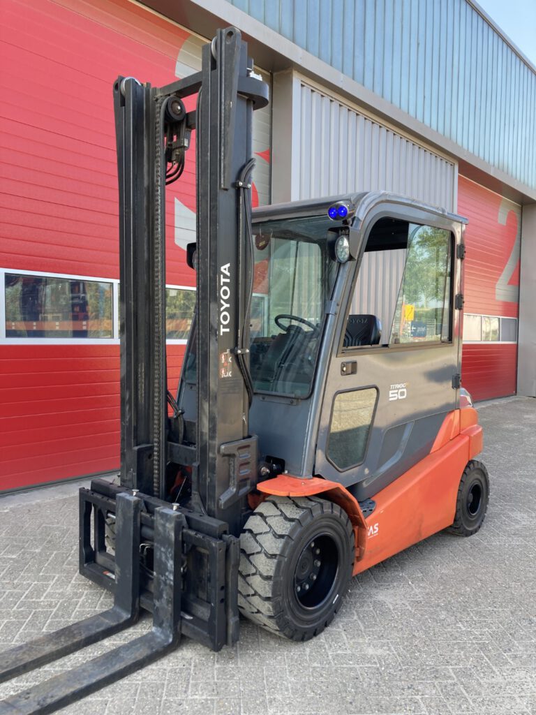 Toyota 8FBMT50 - Ages Heftruck Service